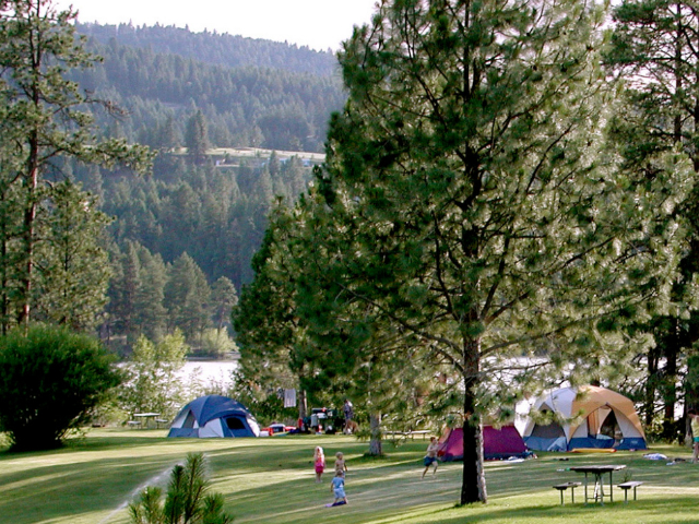 best family road trips in Washington State | Curlew Lake State Park
